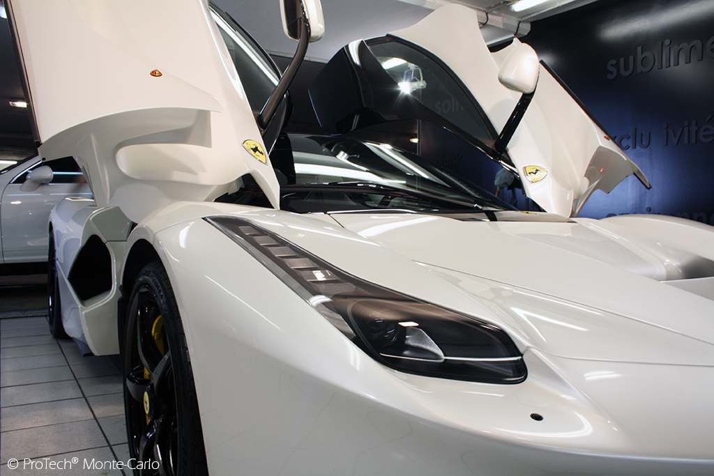 Ferrari LaFerrari : princesse blanche chez ProTech Monte-Carlo... - Les ...