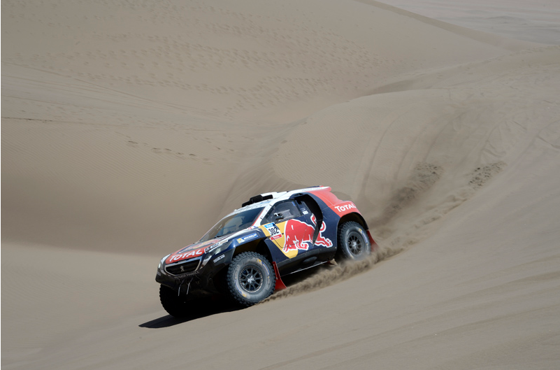 Dakar : les plus belles images des Peugeot 2008 DKR en action ! - Les ...
