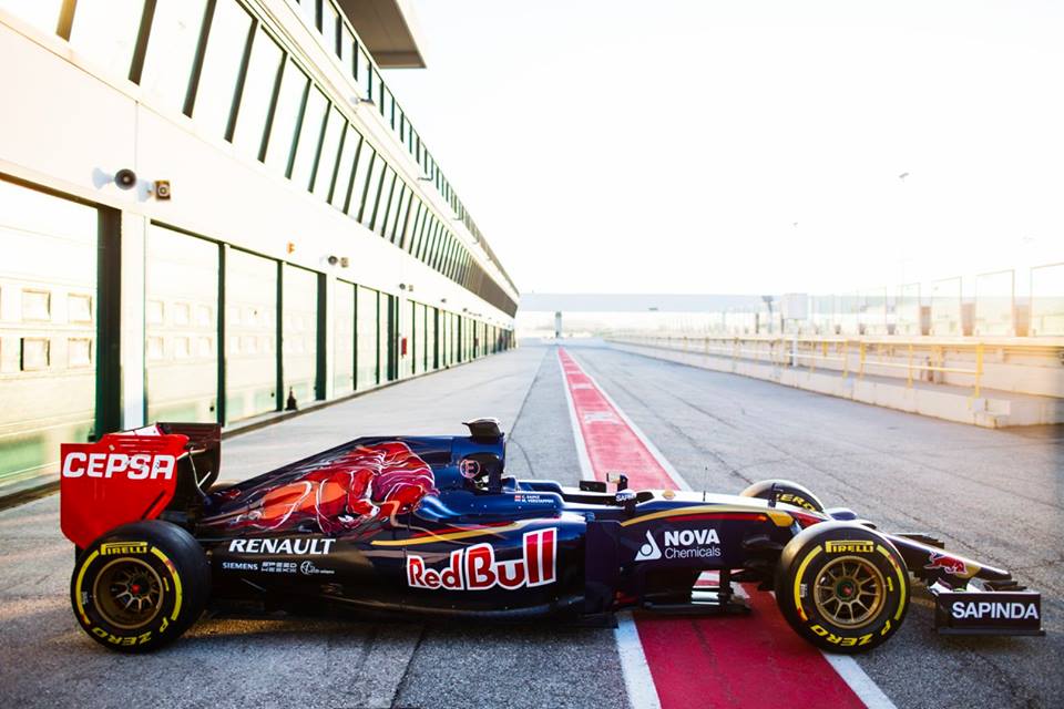 F1 : la Scuderia Toro Rosso présente la STR10, monoplace des rookies ...