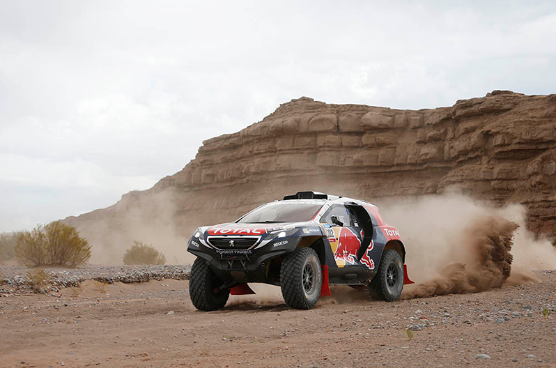 Dakar : les plus belles images des Peugeot 2008 DKR en action ! - Les ...