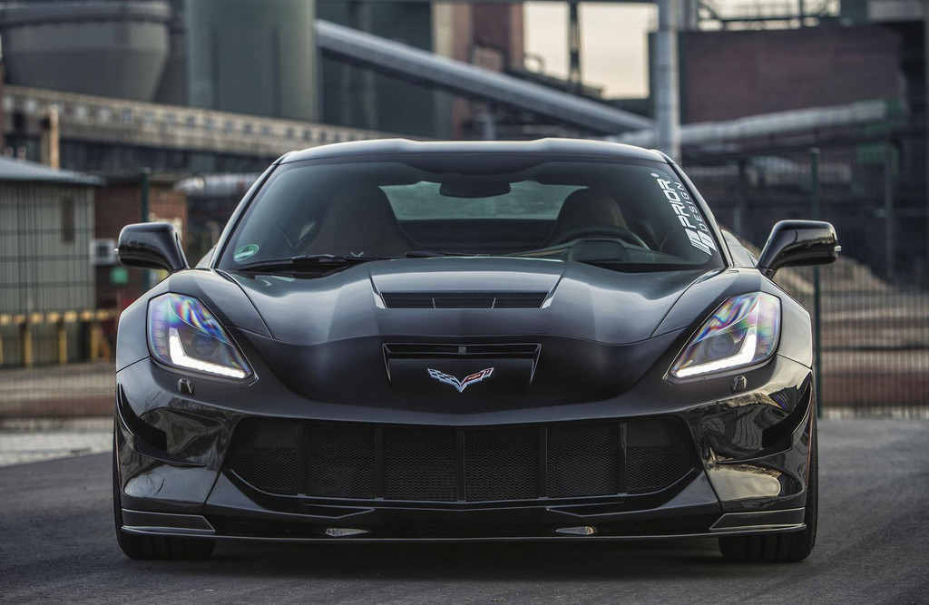 Corvette C7 Stingray : Prior Design lui offre un air de Ferrari et un ...