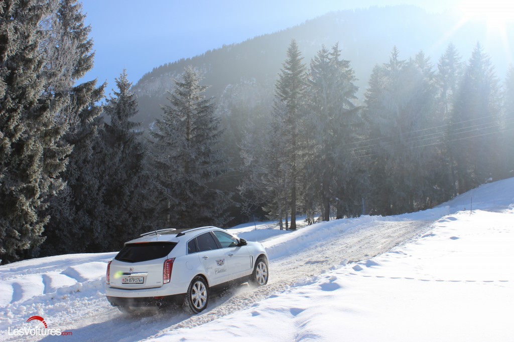 Cadillac Winter Test Drive : tout schuss en Suisse ! - Les Voitures