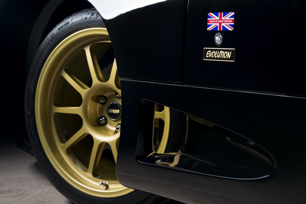 Ultima Evolution : la Supercar en kit "Made in England" ! - Les Voitures