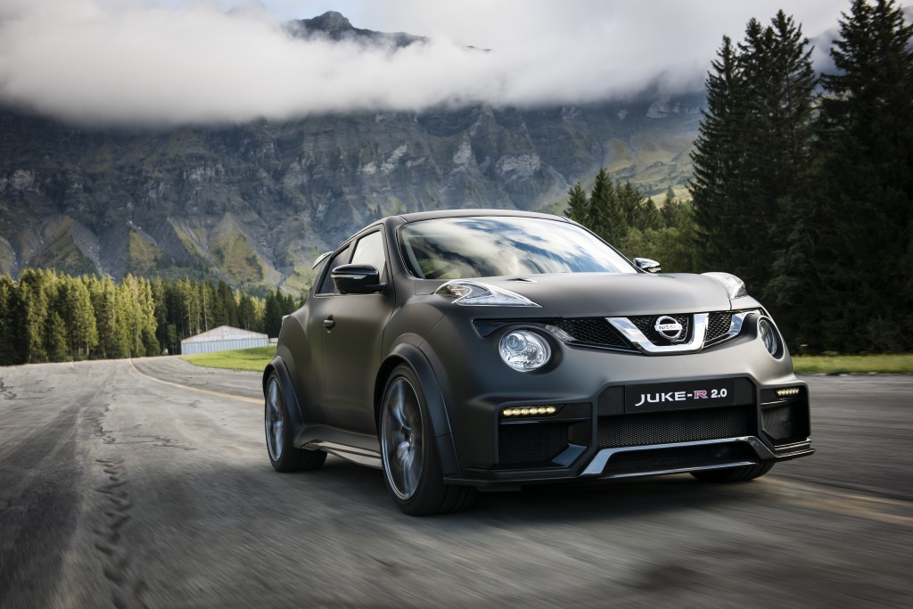 Nissan Juke-R 2.0 : "The Beast" se lâche en altitude ! - Les Voitures