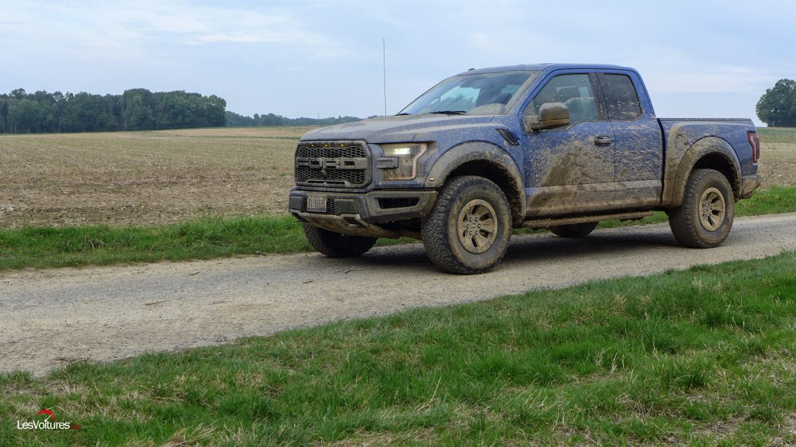 Ford F-150 Raptor : le "pick-up Supercar" à l'essai - Les Voitures