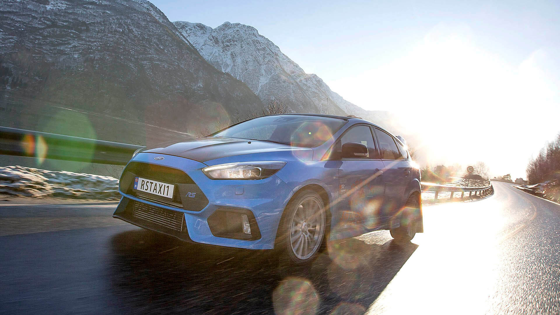 Vidéo : l'incroyable taxi Ford Focus RS - Les Voitures