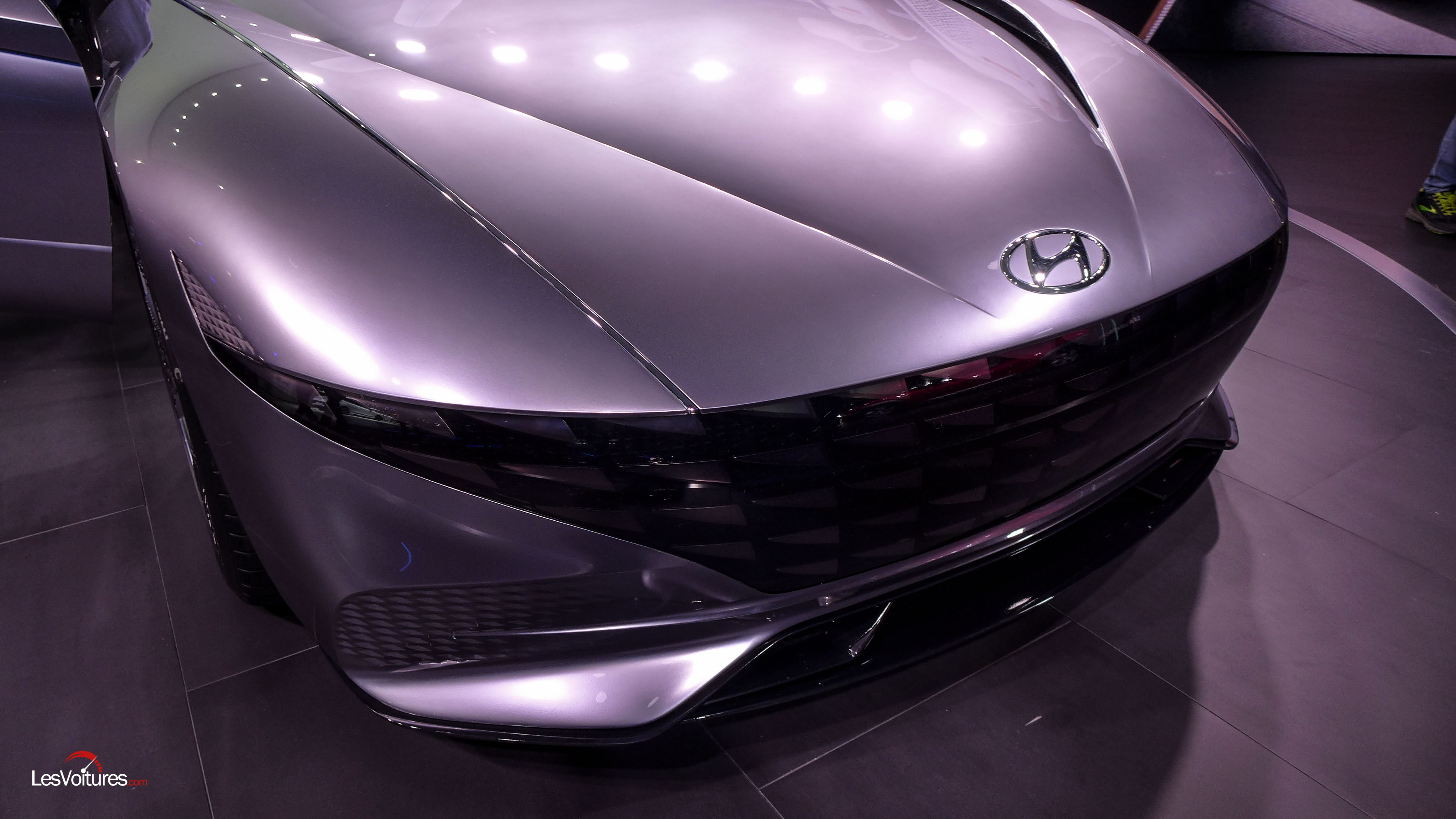 Hyundai Le Fil Rouge : un concept-car au long style - Les Voitures