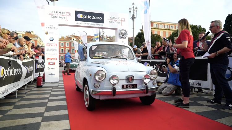 Angleterre : un transporteur "invente" le Range Rover Velar Speedster ...