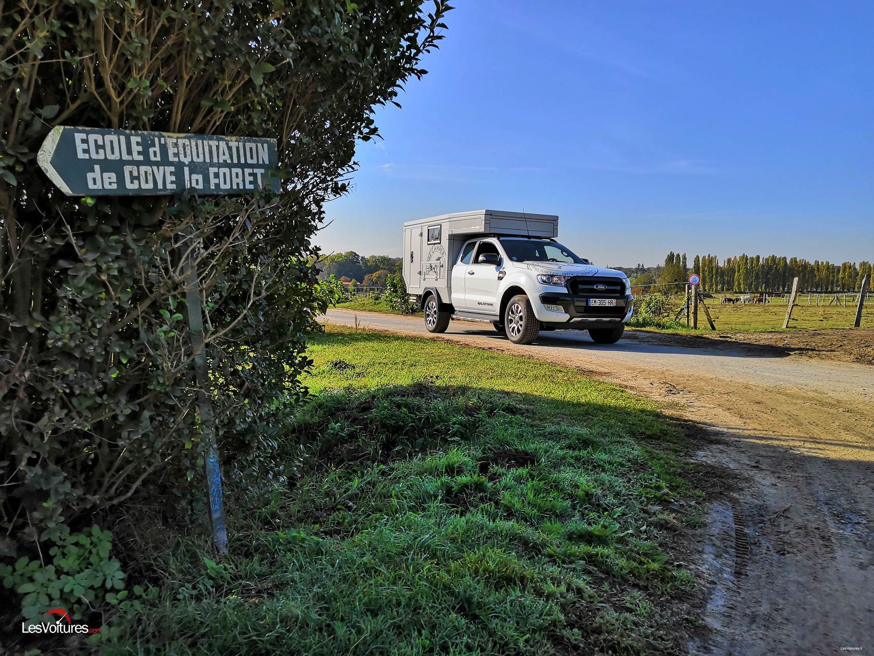 Ford Ranger Globe Camper : le pick-up de l'aventure, essai - Les Voitures