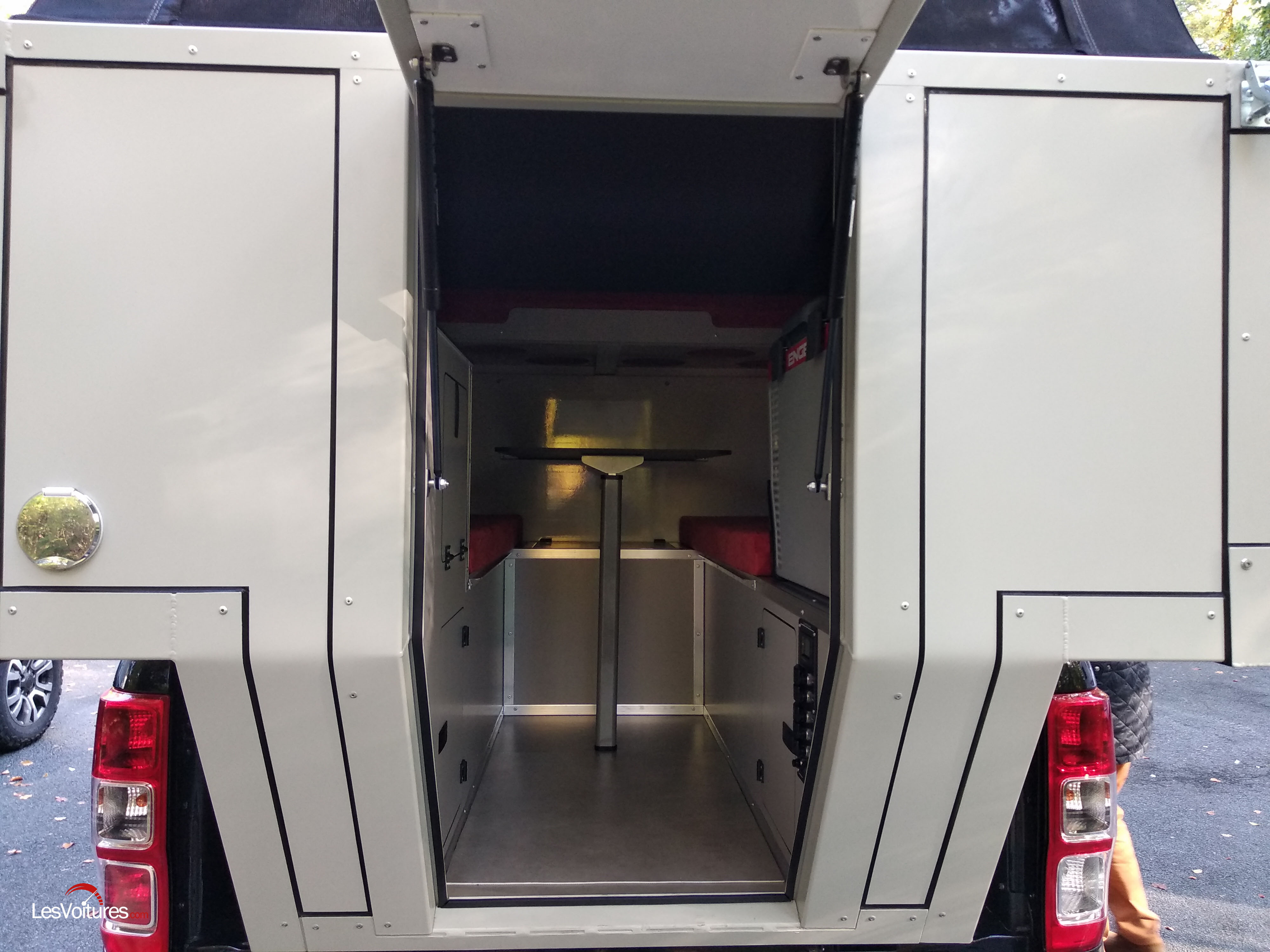 Ford Ranger Globe Camper : le pick-up de l'aventure, essai - Les Voitures