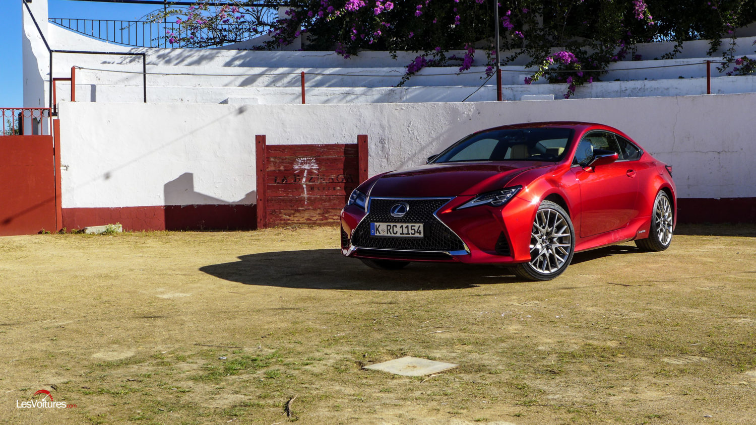 Lexus RC 300h : dans l'arène du premium, essai - Les Voitures
