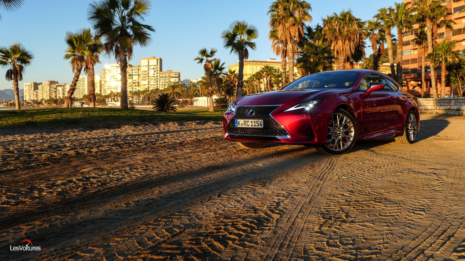 Lexus RC 300h : dans l'arène du premium, essai - Les Voitures