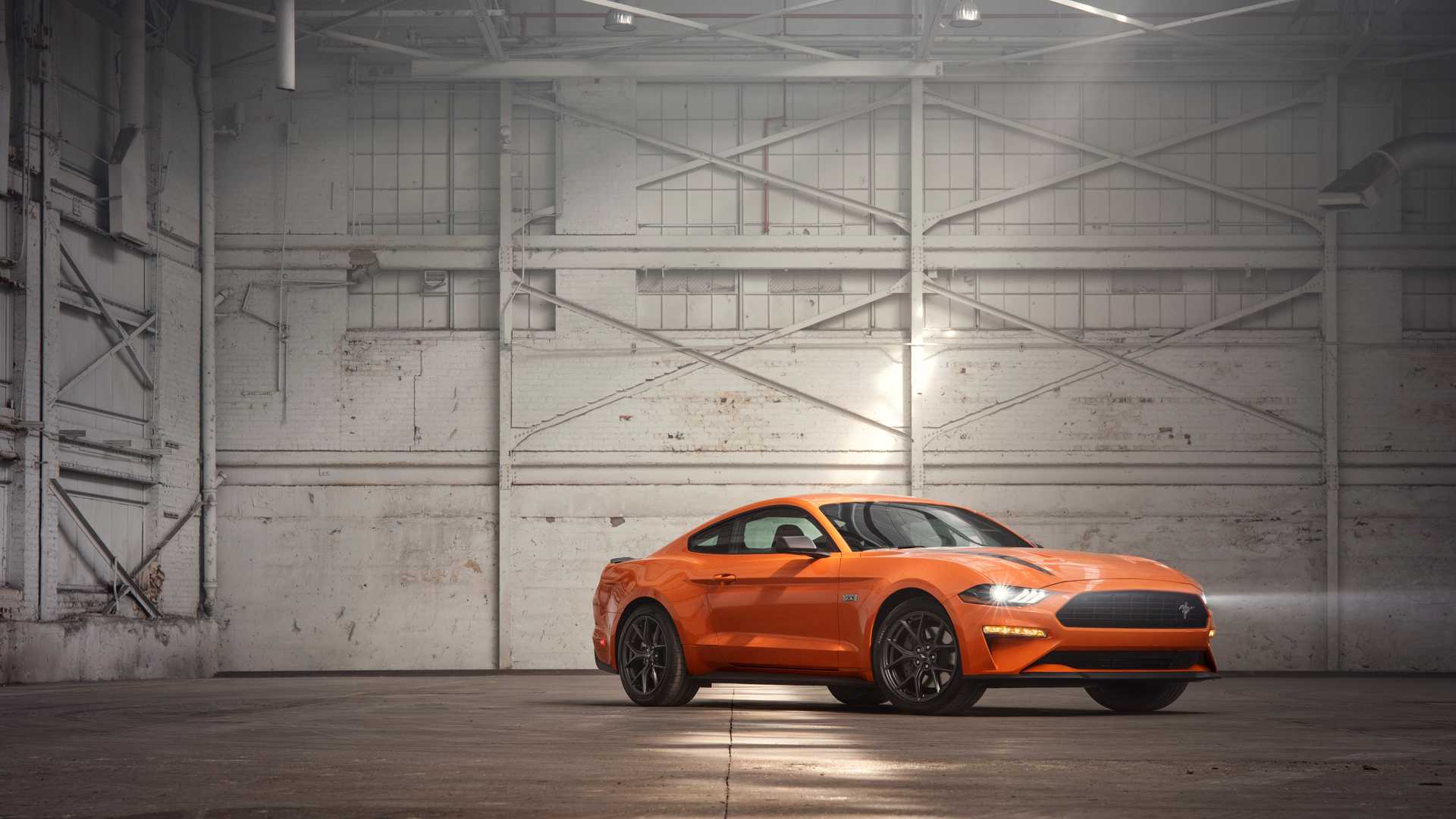 Ford Mustang : 330 chevaux avec la nouvelle version High Performance ...