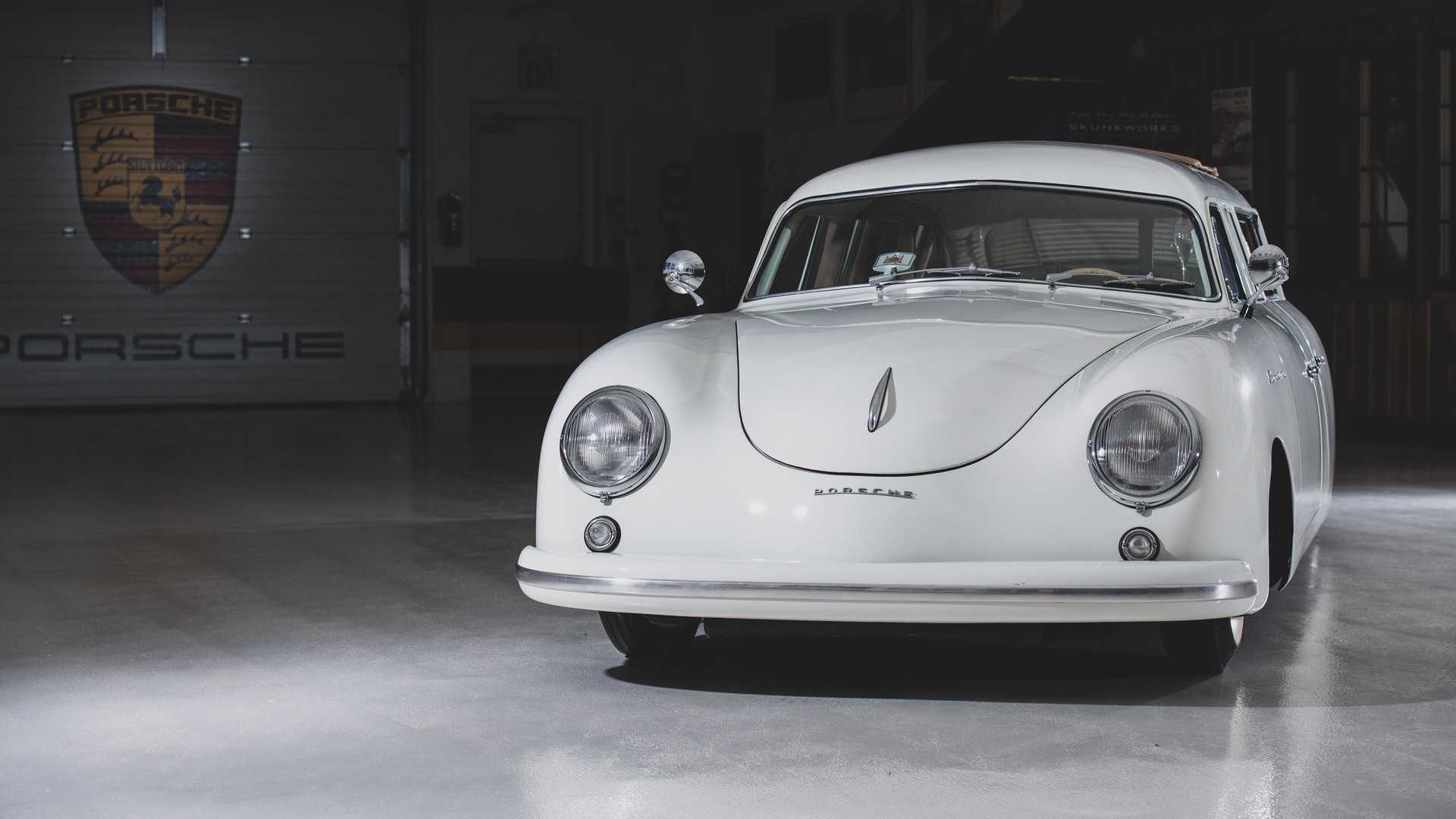 Porsche 356 : une "folle" limousine vendue aux enchères - Les Voitures