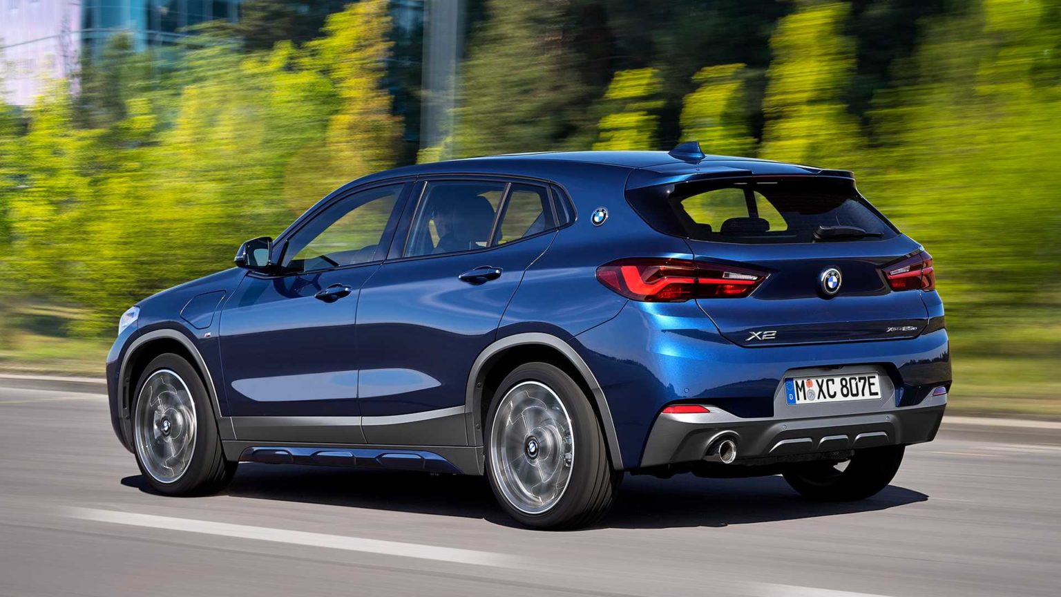 BMW X2 xDrive25e : nouvelle version Plug-in hybride rechargeable - Les ...