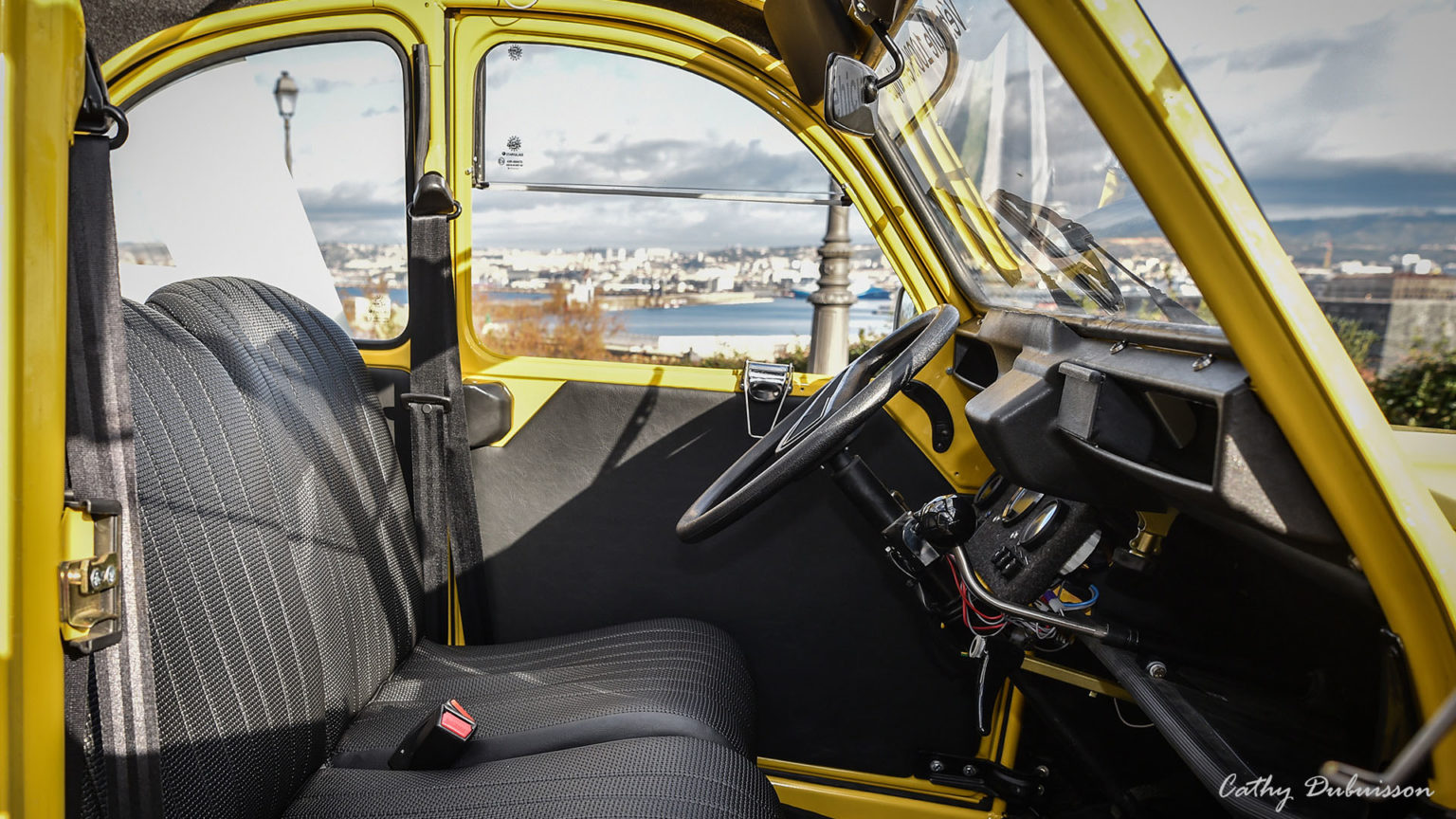Citroën 2CV R-FIT : voici la "Deudeuche" 100% électrique - Les Voitures