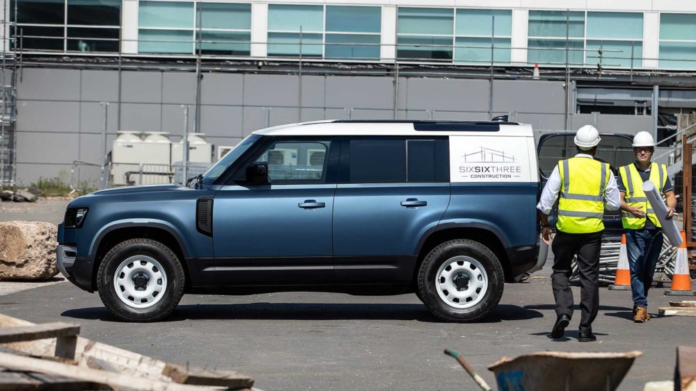 Land Rover Defender : un Hard Top pour les versions utilitaires - Les ...
