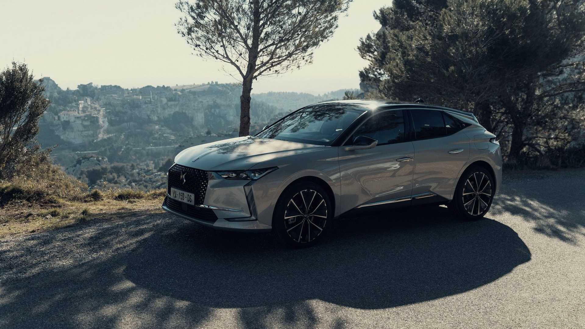 DS 4 : voici la nouvelle berline compacte française - Les Voitures