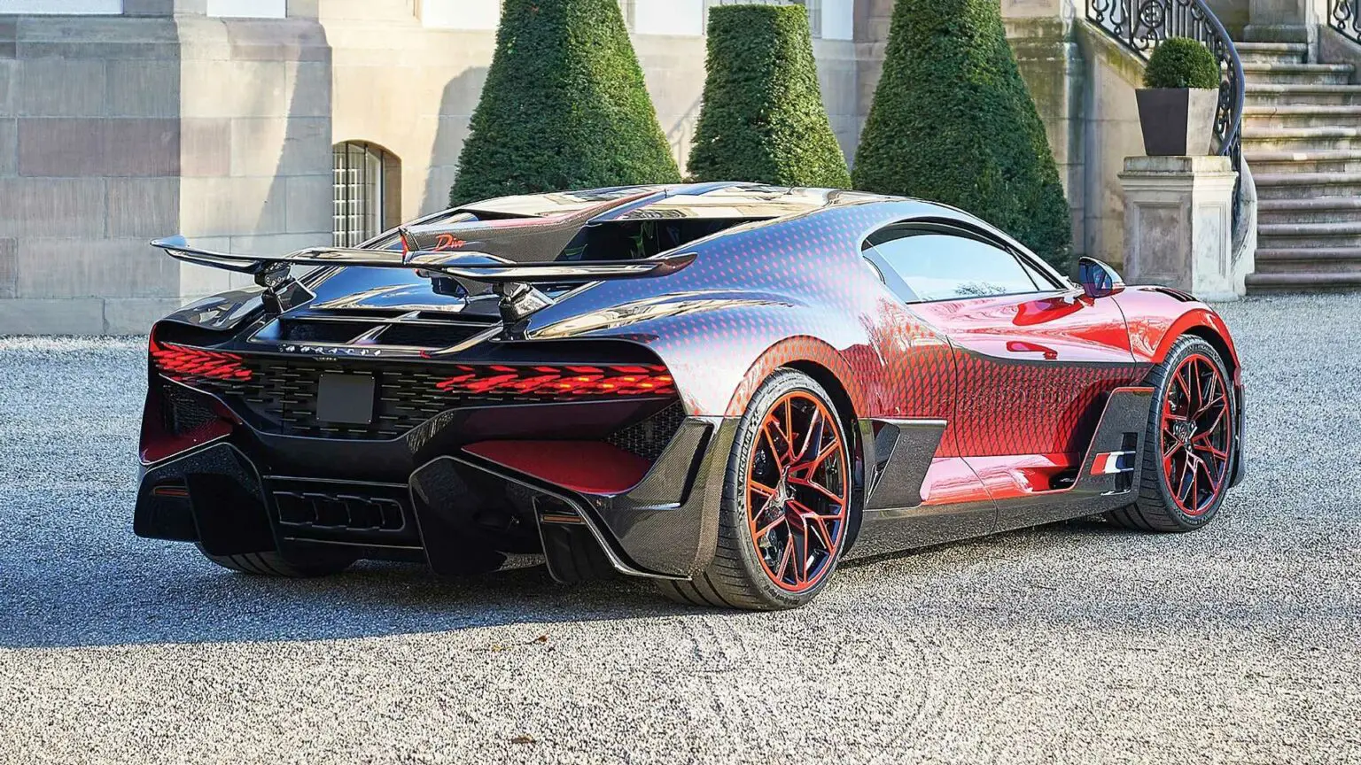 Bugatti Divo : un exemplaire unique baptisé "Lady Bug" - Les Voitures