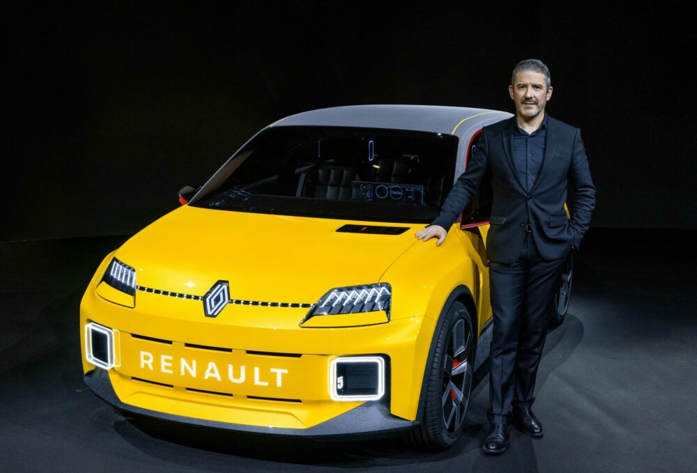 Renault : Gilles Vidal présente le nouveau logo (vidéo) - Les Voitures