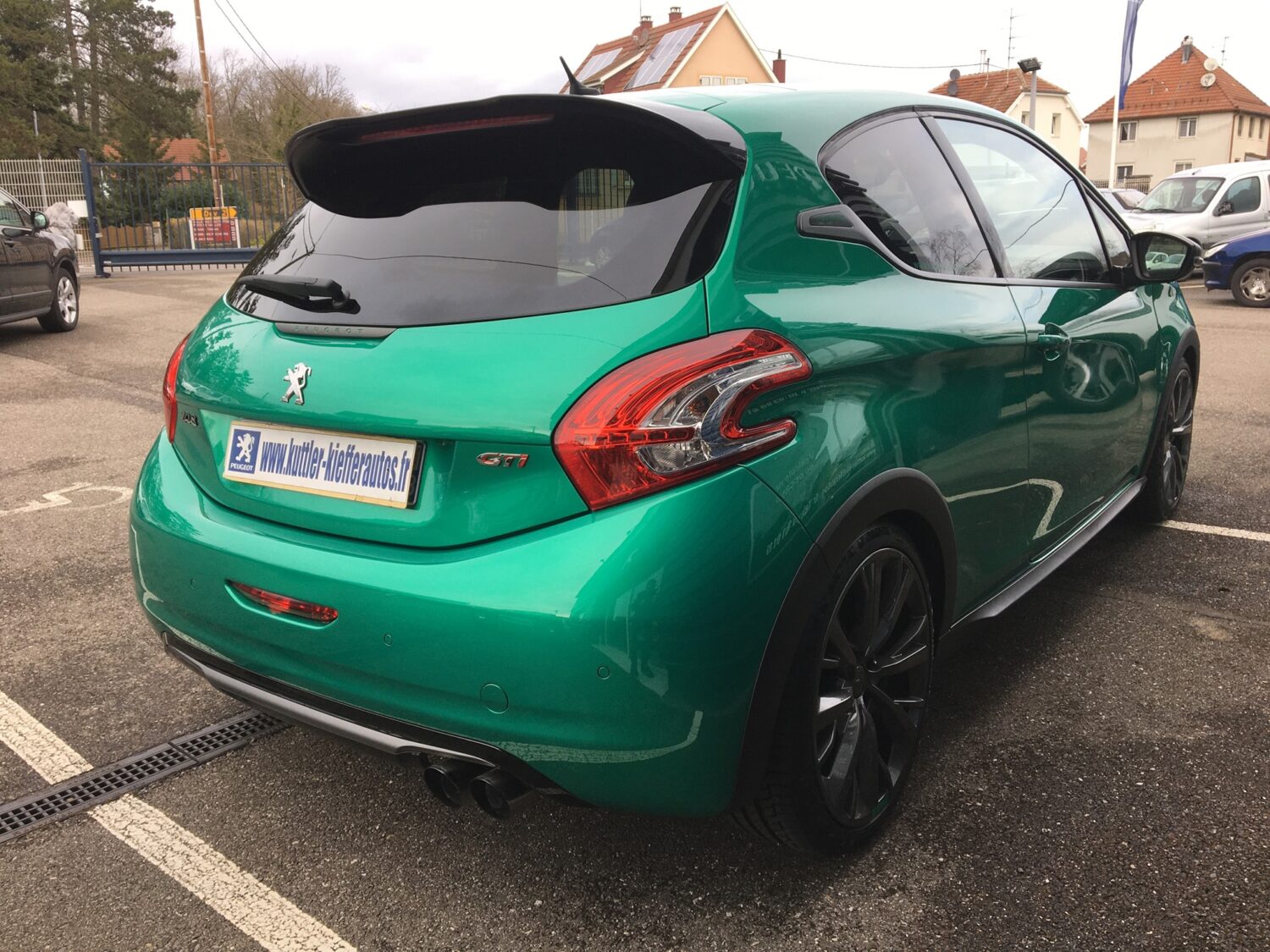 Peugeot 208 : voici la Griffe d'ancienne génération - Les Voitures