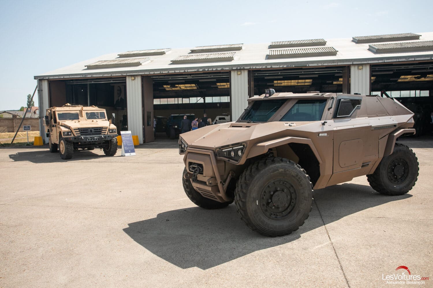 Howe & Howe Ripsaw EV3-F4 : offrez-vous un tank premium - Les Voitures