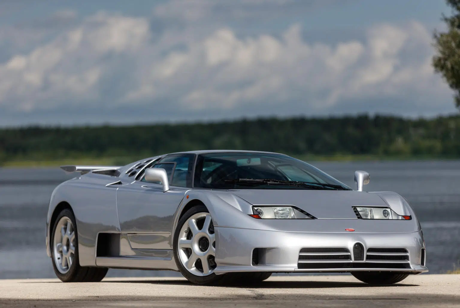 Bugatti EB110 SS : un superbe exemplaire à vendre - Les Voitures