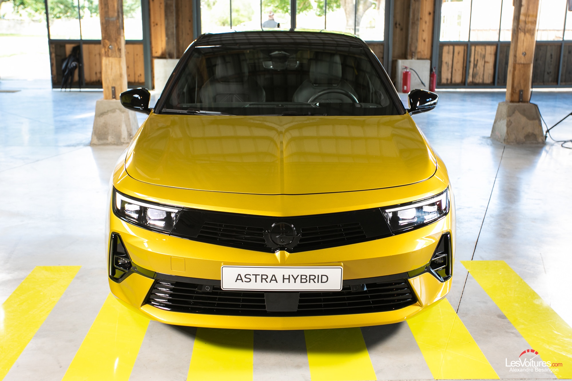 Opel Astra : en détail grâce à notre shooting photo - Les Voitures