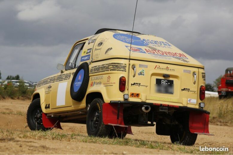Renault 4 : une version préparée pour le 4L Trophy à vendre - Les Voitures