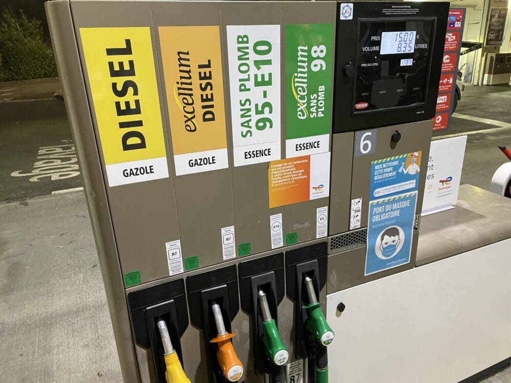 Prix des carburants : TotalEnergies annonce 5 € de remise pour un plein ...