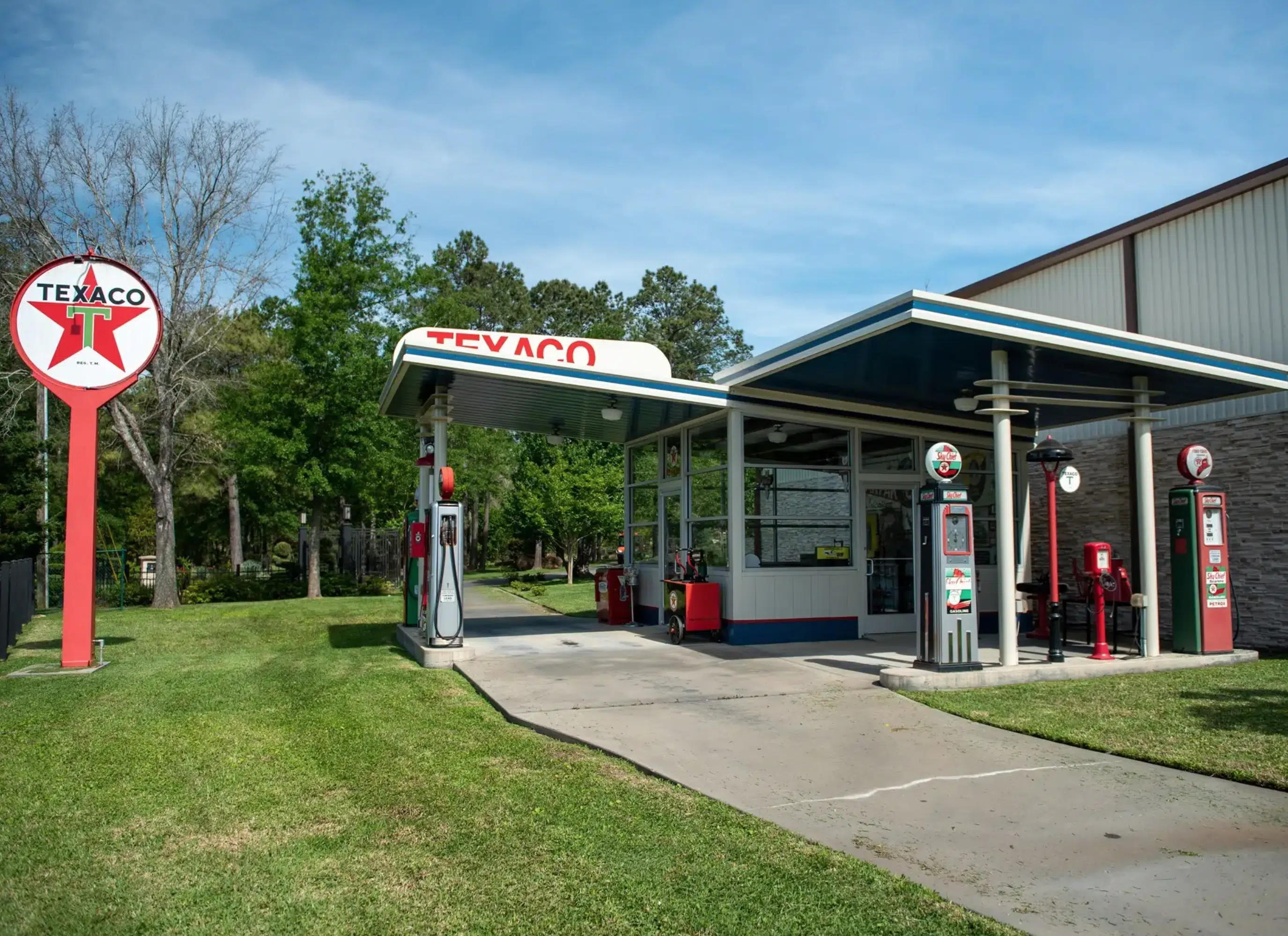 USA : une station-service des années 50 à vendre - Les Voitures