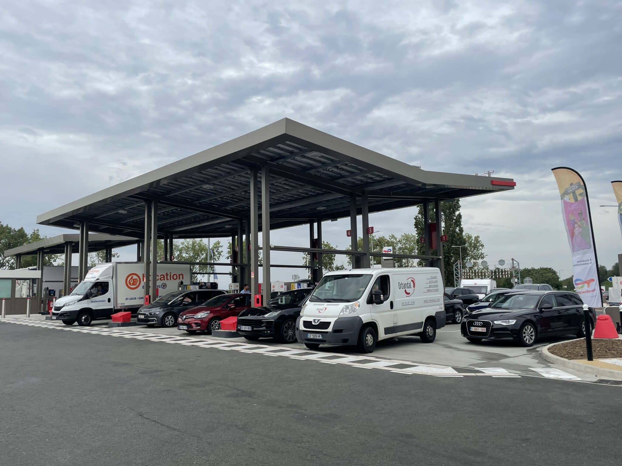 Bioéthanol E85 : pour tout savoir sur le carburant "à la mode" - Les ...