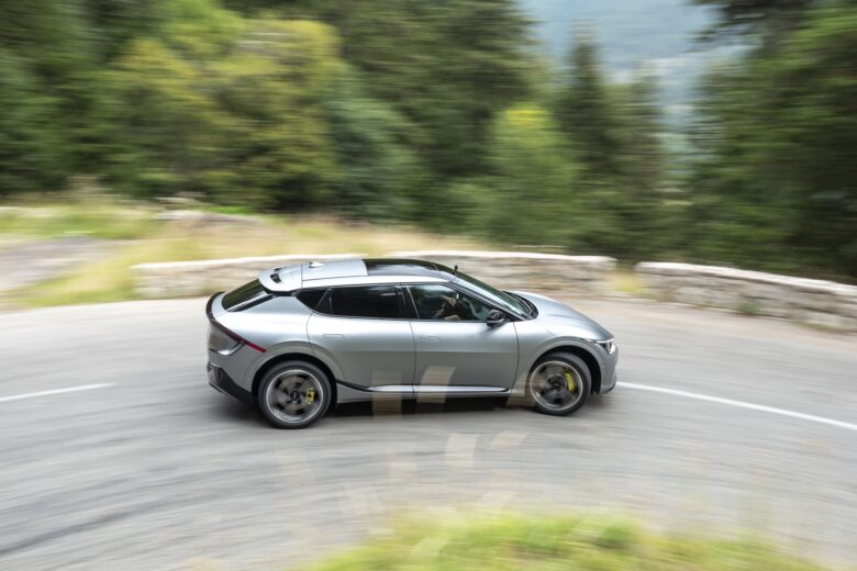 Kia EV6 GT : en mode Spéciale au Col de Turini, essai - Les Voitures