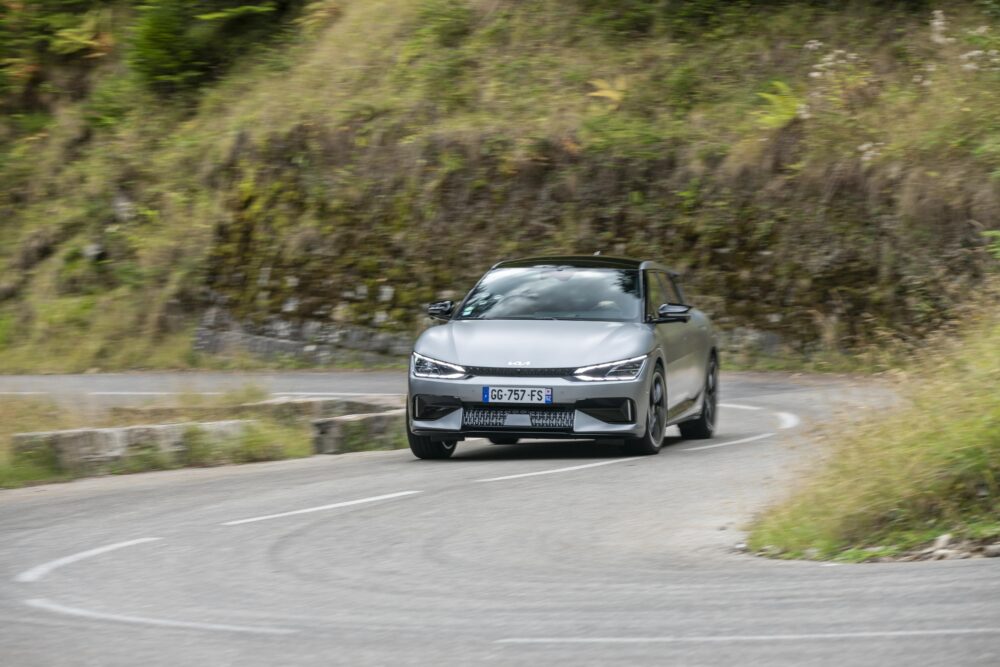 Kia EV6 GT : en mode Spéciale au Col de Turini, essai - Les Voitures