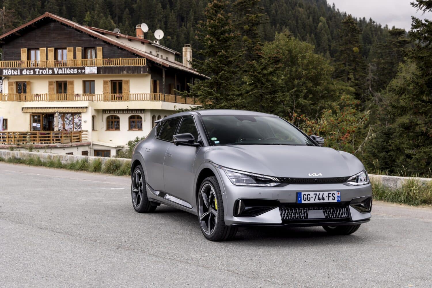 Kia EV6 GT : en mode Spéciale au Col de Turini, essai - Les Voitures