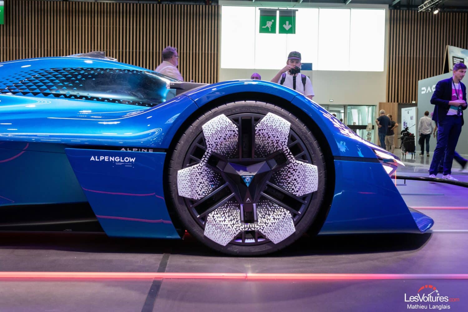 Alpine Alpenglow : en photos au Mondial de l'Auto - Les Voitures