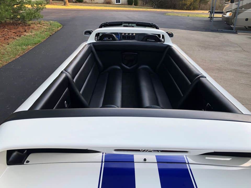 Dodge Viper : une incroyable version limousine à vendre - Les Voitures