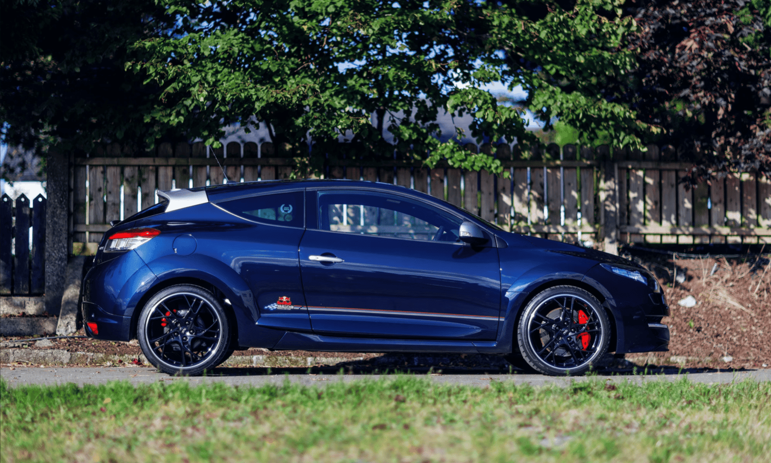 Renault Mégane R.S. RB8 : une rare sportive d'occasion à saisir - Les ...