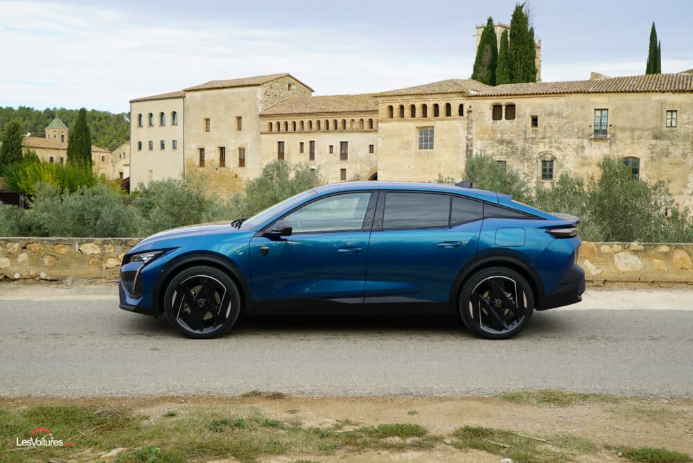 Peugeot 408 : le nouveau « Sacré Numéro », essai - Les Voitures