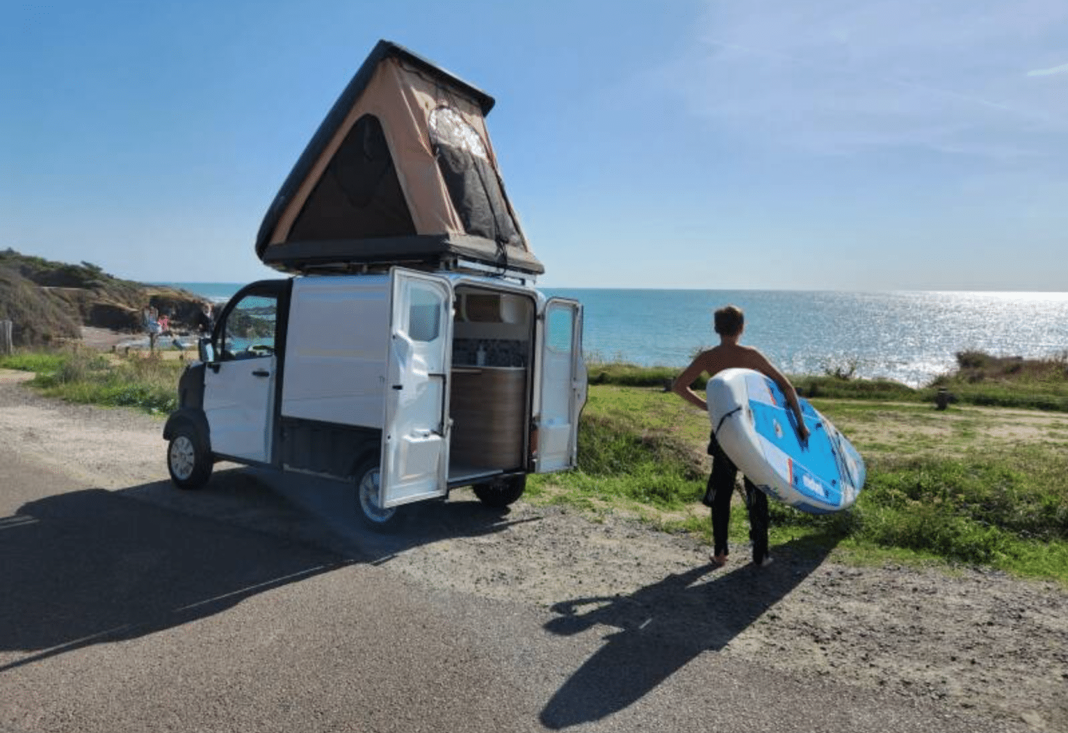 Aixam D-Truck Tiny-Van : astucieux petit camping-car sans permis ...