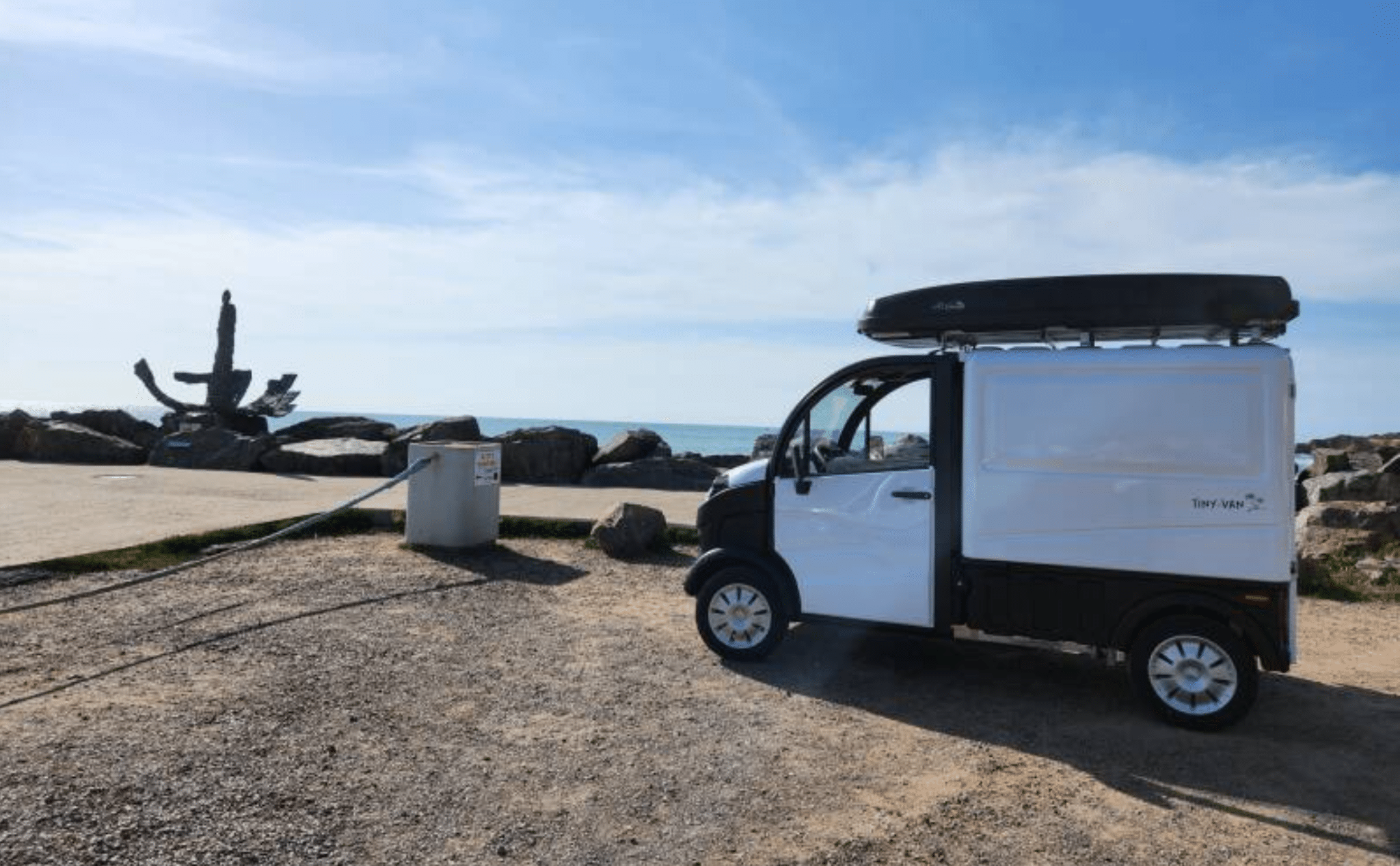 Aixam D-Truck Tiny-Van : astucieux petit camping-car sans permis ...