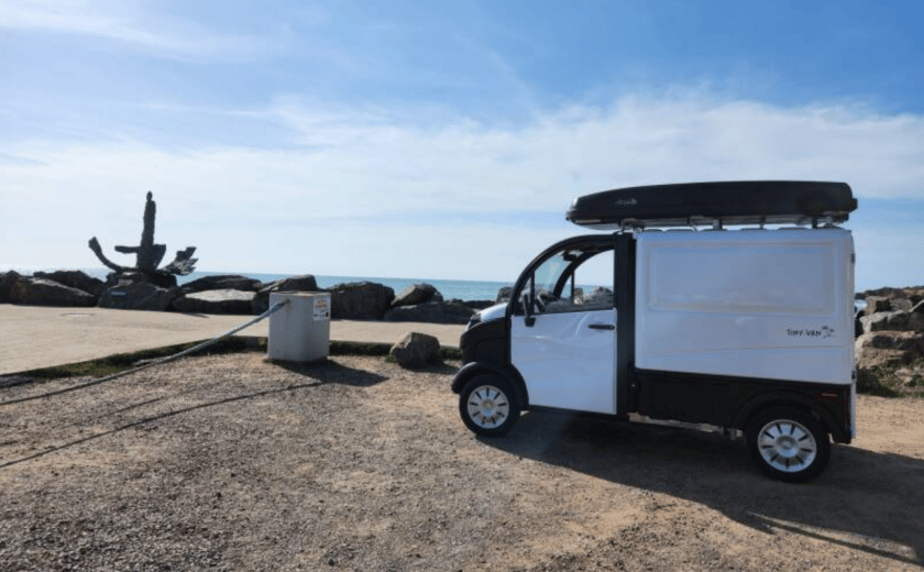 Aixam D-Truck Tiny-Van : astucieux petit camping-car sans permis ...