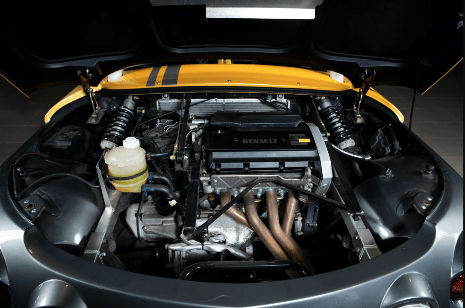 Renault Sport Spider : un rare exemplaire quasi-neuf à vendre - Les ...