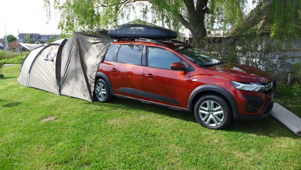Dacia Jogger : en mode camping-car avec le "Pack Sleep" ou la "Tente de ...