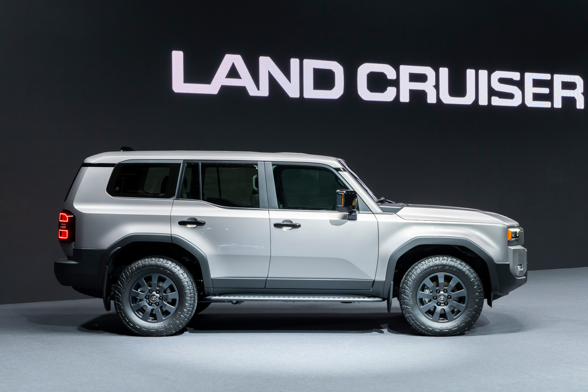 Toyota Land Cruiser : le 4x4 japonais fait son grand retour - Les Voitures