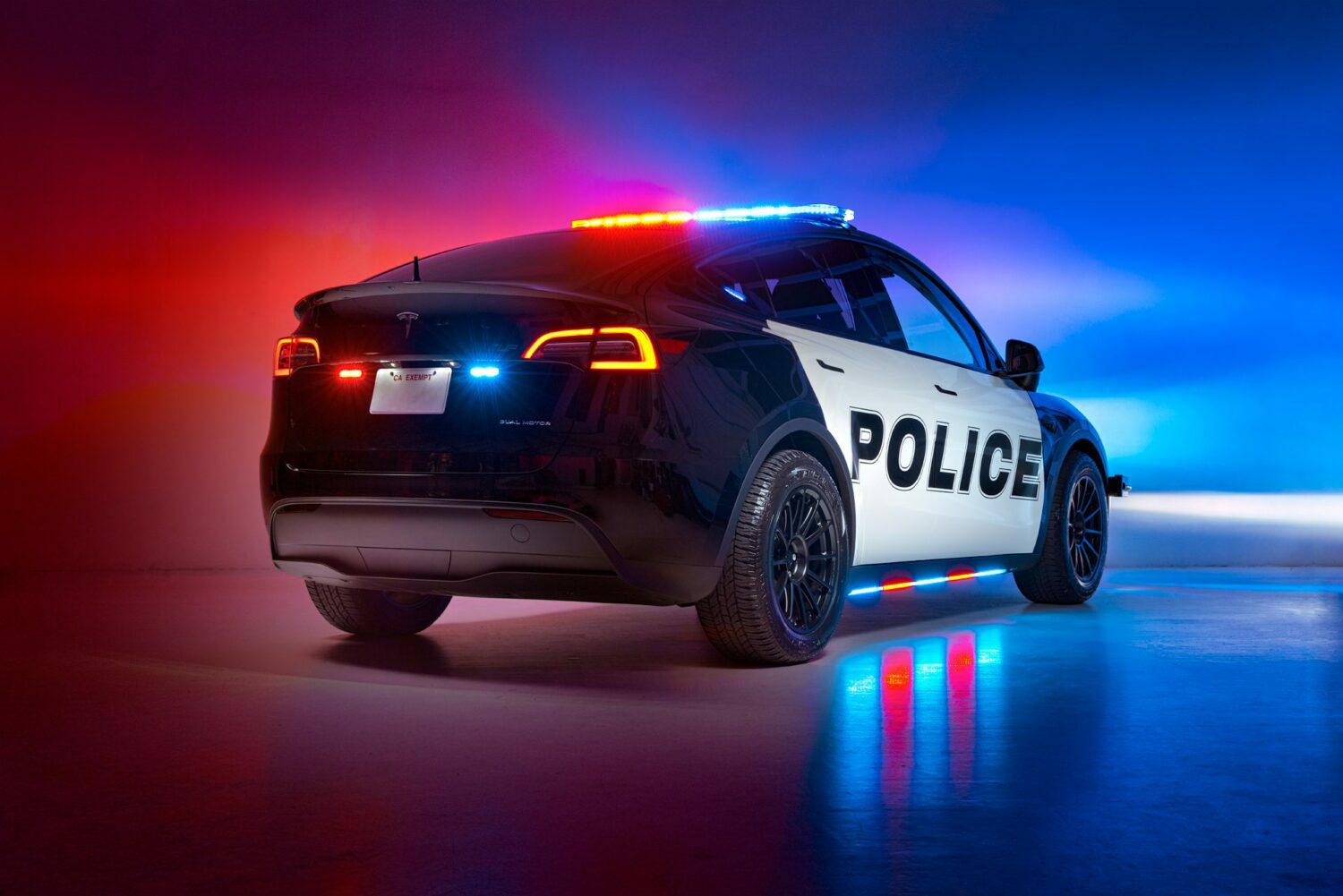 Tesla Model Y : nouvelle voiture électrique de la police de South ...