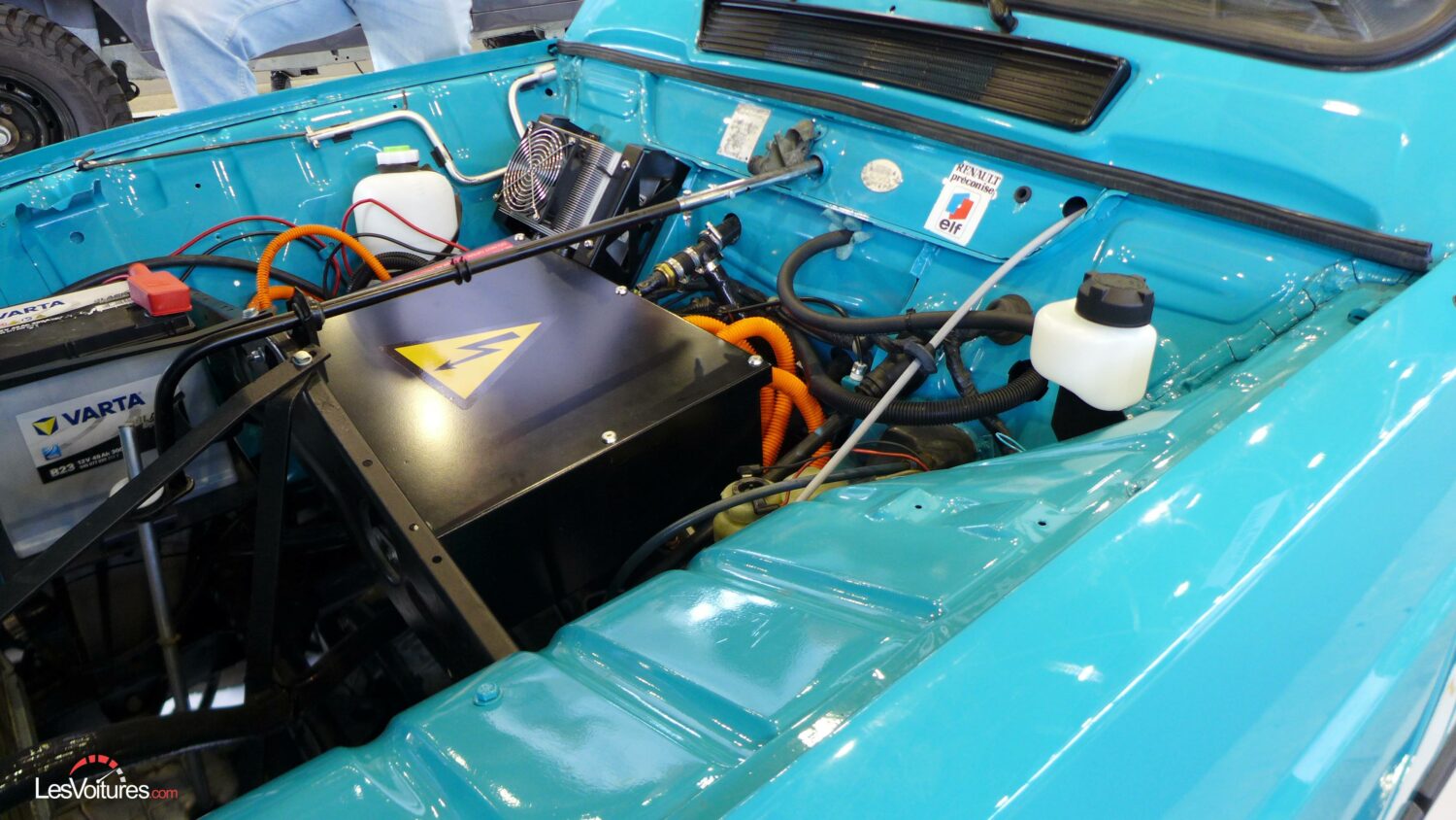 Renault 4 : le kit rétrofit R-Fit au Salon Automobile de Lyon - Les ...