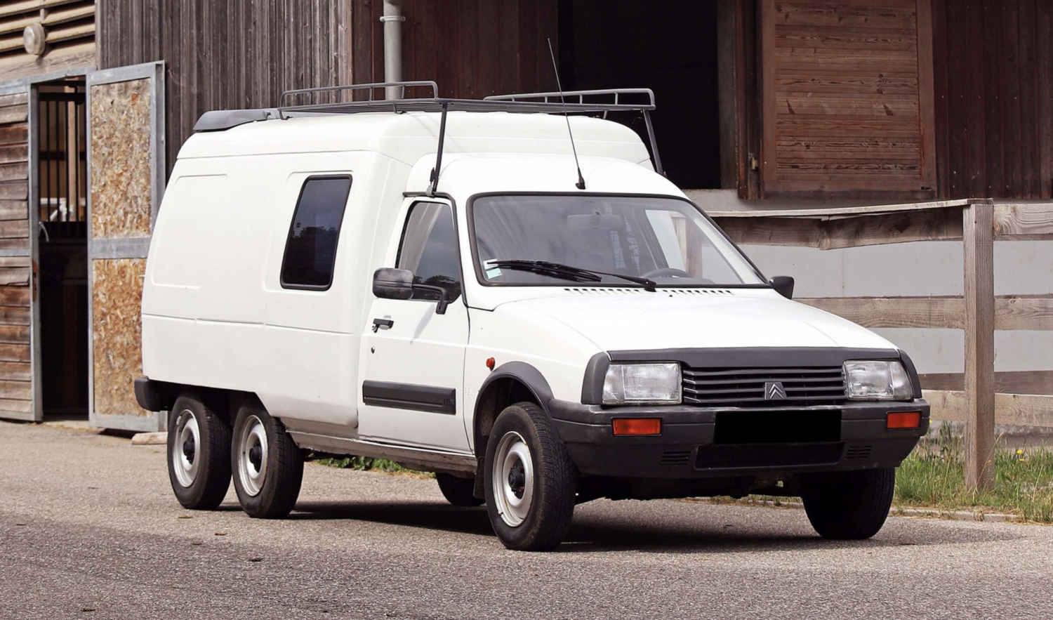 Citroën C15 6 roues : une "Occasion de rêve à saisir" - Les Voitures