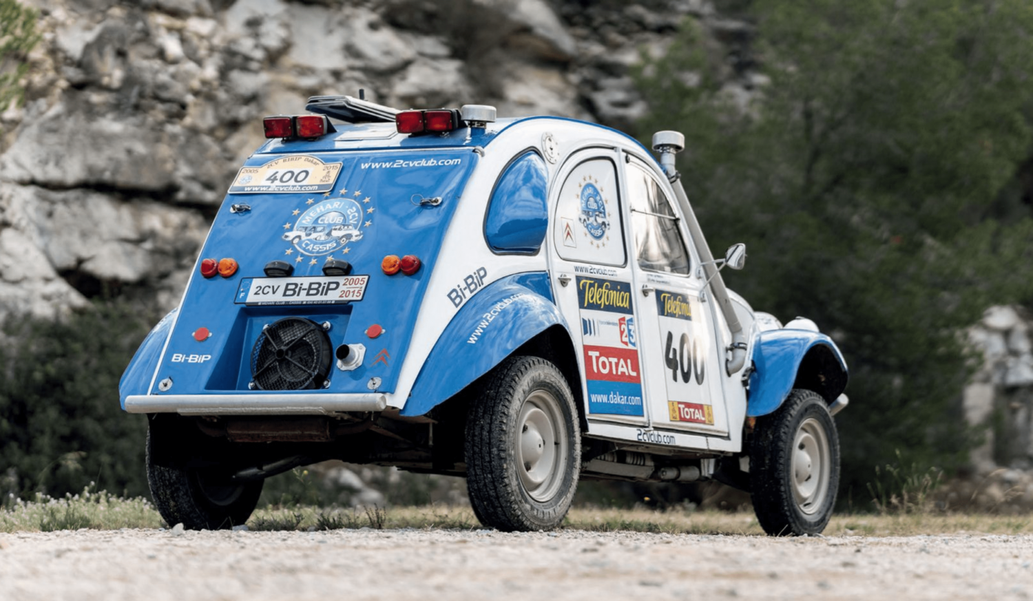 Citroën 2CV Bimoteur Bi-Bip : la "Deudeuche " du Dakar 2005 est à ...