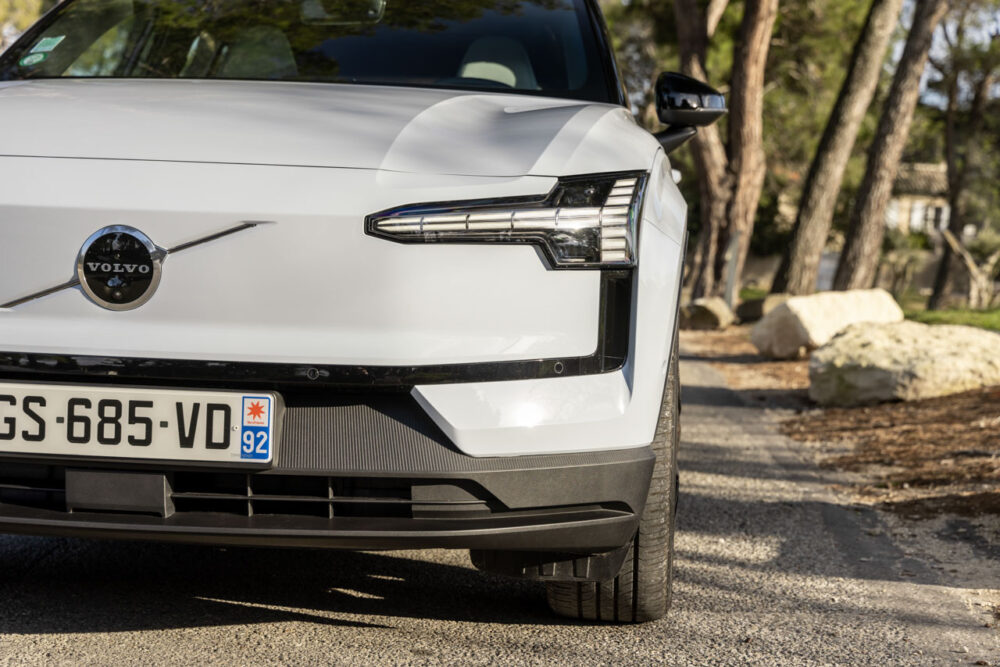 Volvo EX30 : "mention bien" pour le SUV 100% électrique, essai - Les ...